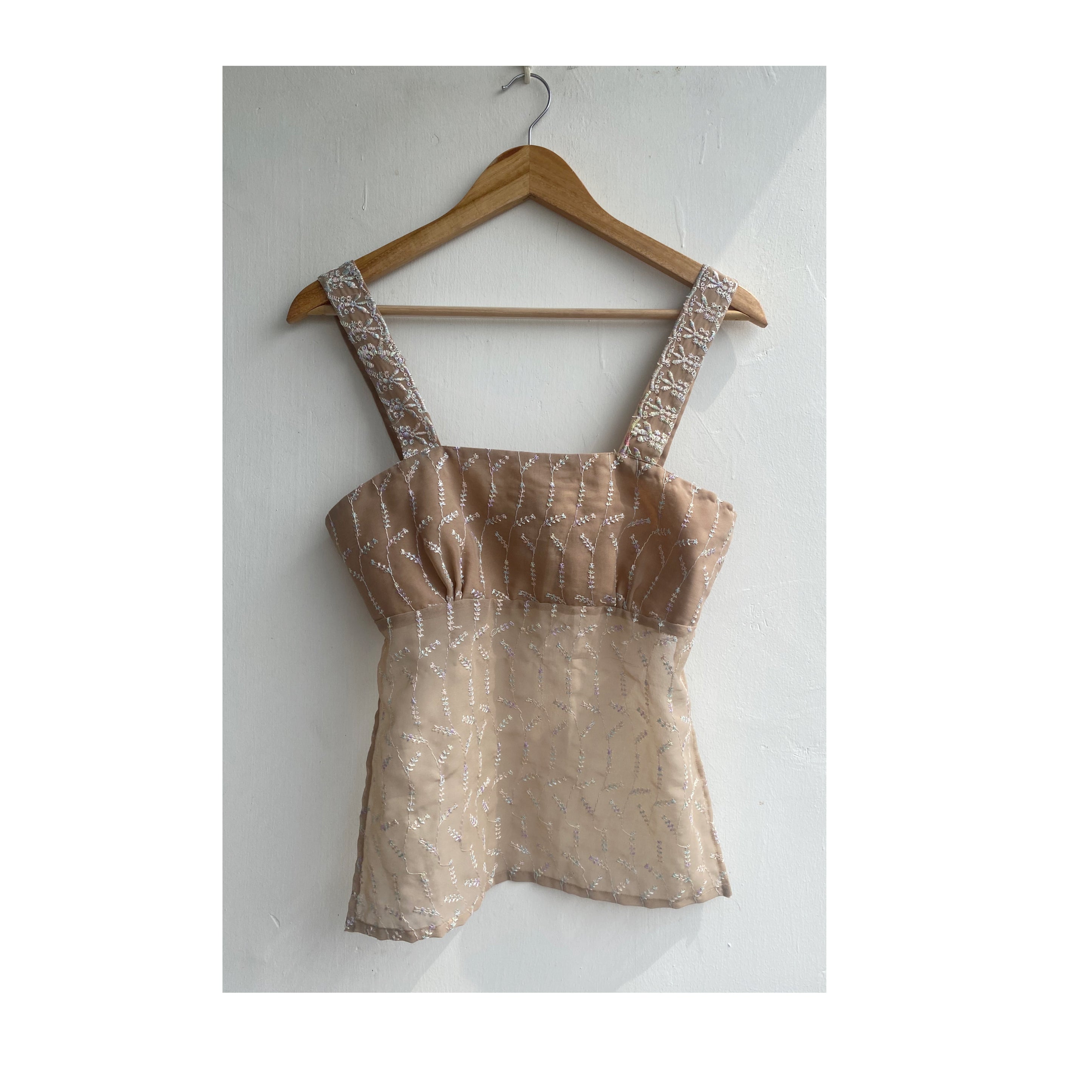 Embroidered back bow top – Kaveri Collective